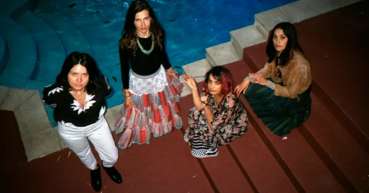Warpaint “Common Blue”