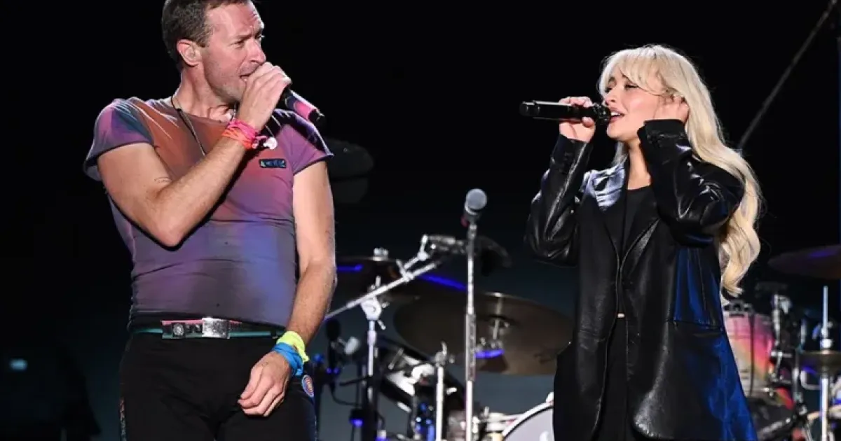 Coldplay - Magic (feat. Sabrina Carpenter)